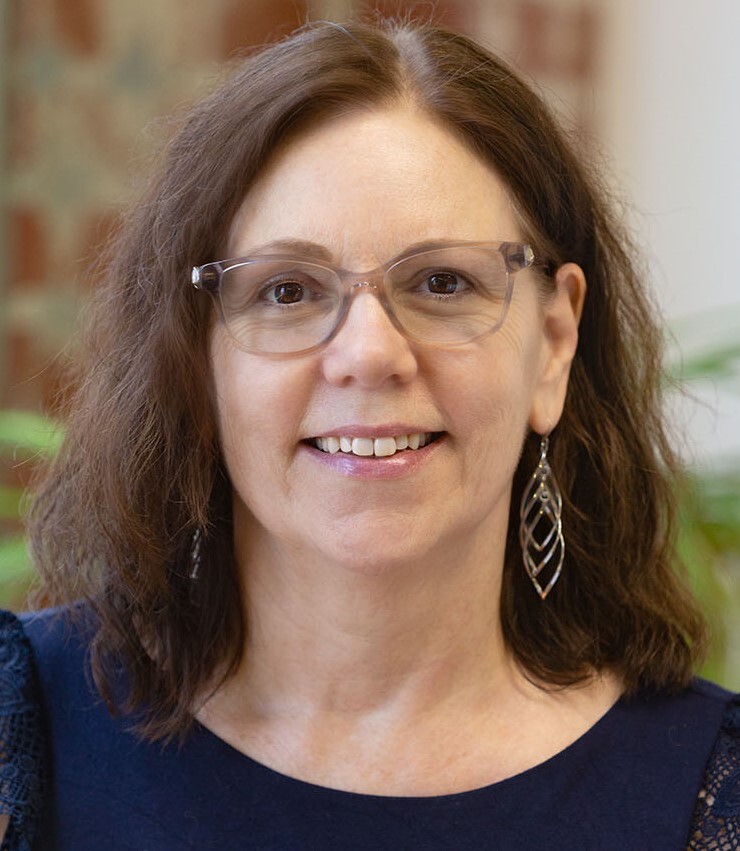 About Us - Common Ground Review